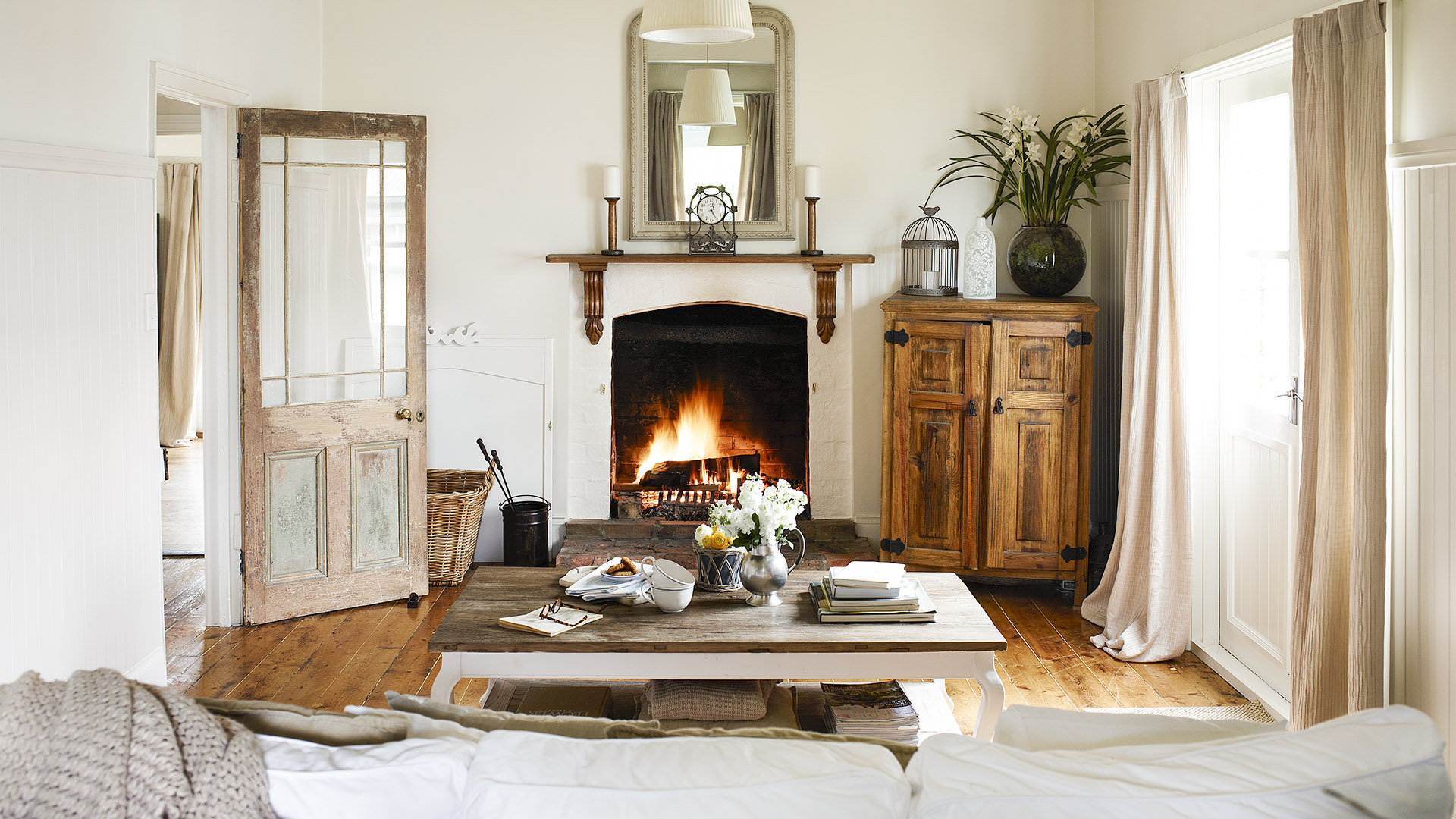 The rustic chic renovation of a cottage just outside of Melbourne ...